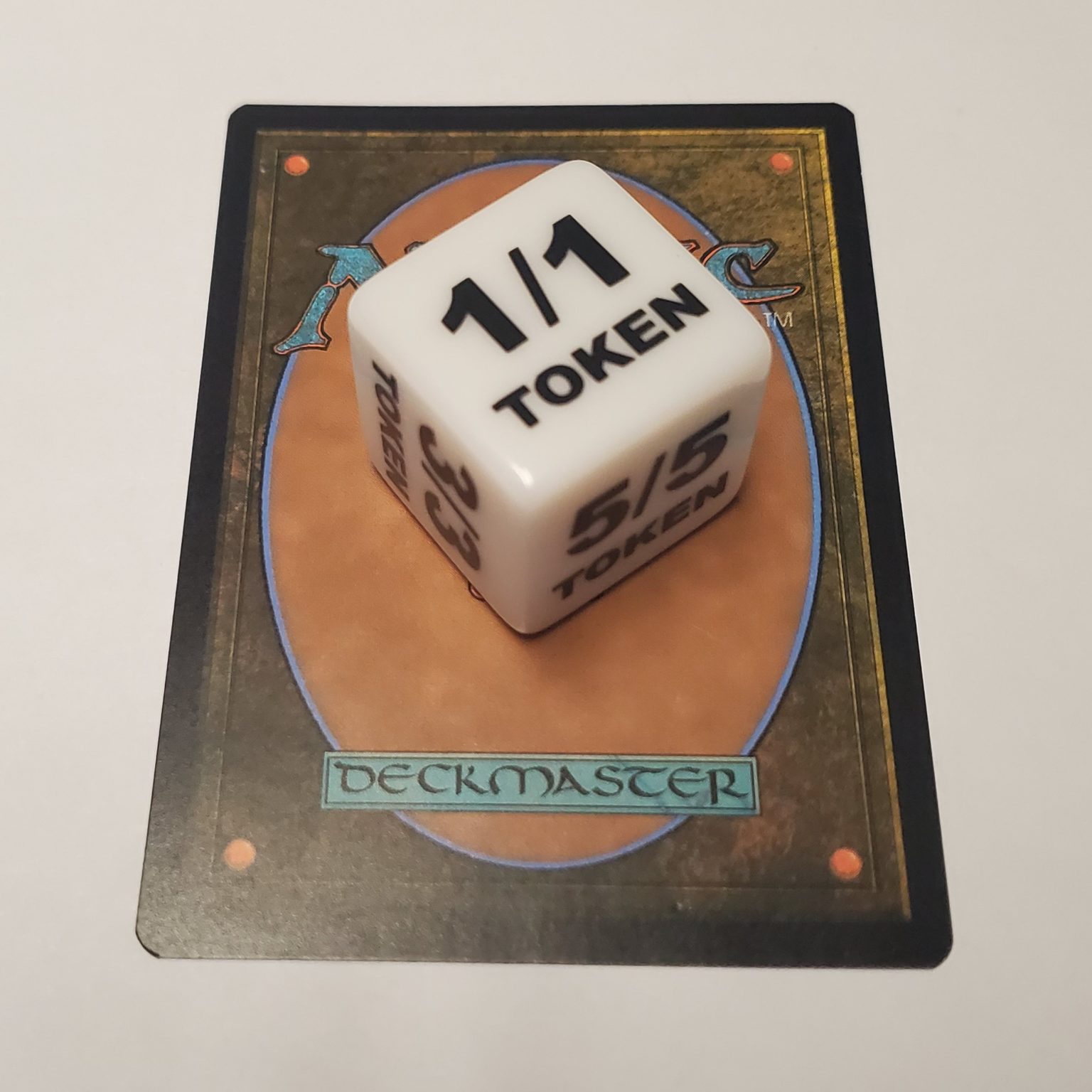 Oversized Token Counter Dice (25mm) – Rook Robot Gaming